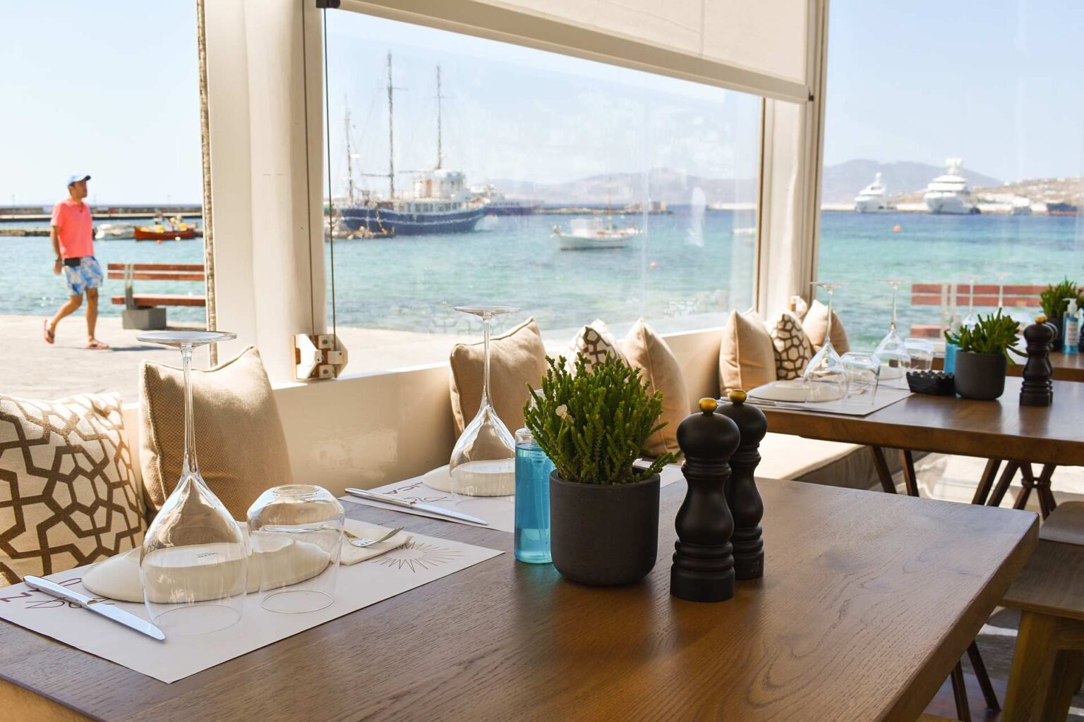 Gallery Page - Pelican Restaurant in Mykonos